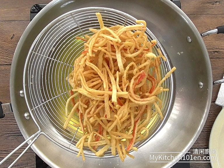 Crispy Deep-Fried Crab Sticks (Surimi) - MyKitchen101en.com