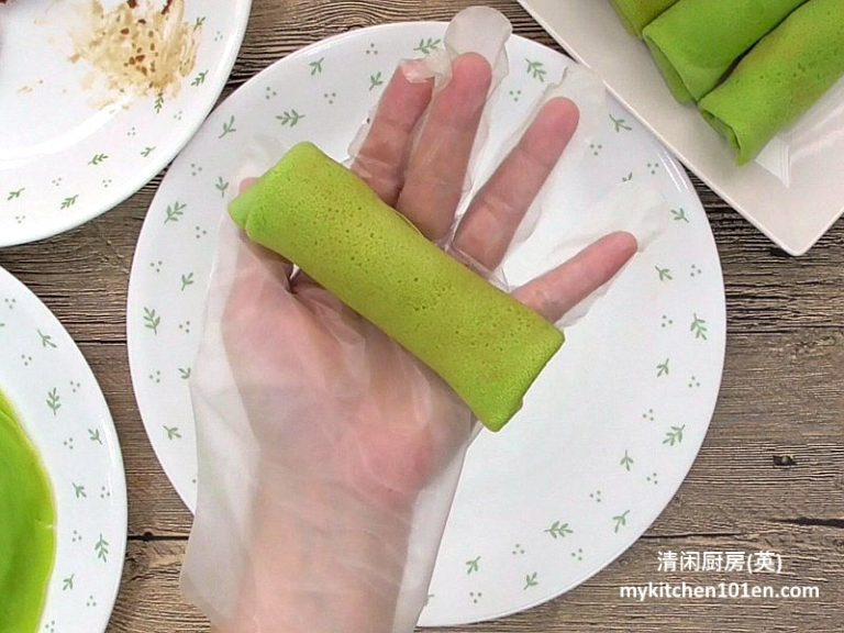 Kuih Ketayap Recipe - The Beloved Malaysian Crepe You Need to Try