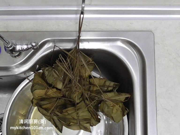 Grandma's Hokkien Bak Chang - MyKitchen101en.com