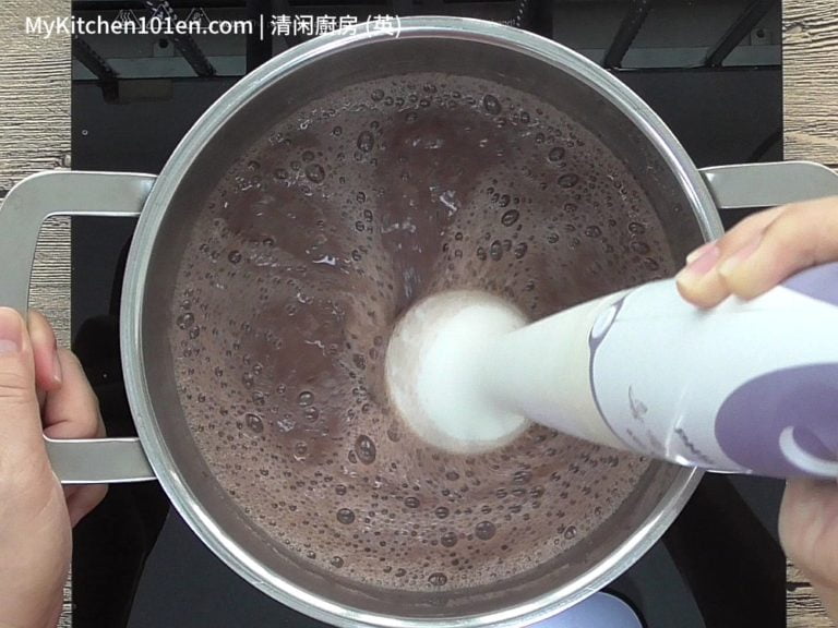 How to Cook Smooth Red Bean Paste - MyKitchen101en.com