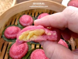 Natural Red Angku Kuih "Red Tortoise" (Sweet Mung Bean Angku ...