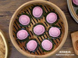 Natural Red Angku Kuih "Red Tortoise" (Sweet Mung Bean Angku ...