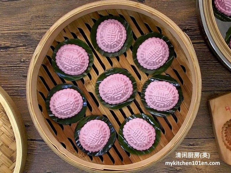 Natural Red Angku Kuih "Red Tortoise" (Sweet Mung Bean Angku ...