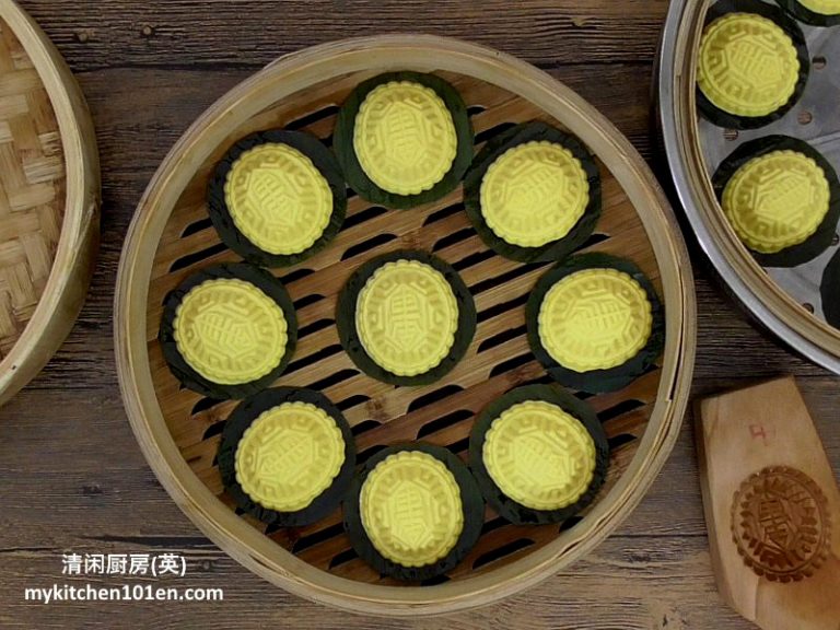 Delicious Golden Pumpkin Angku Kuih (Purple Sweet Potato Paste Angku ...