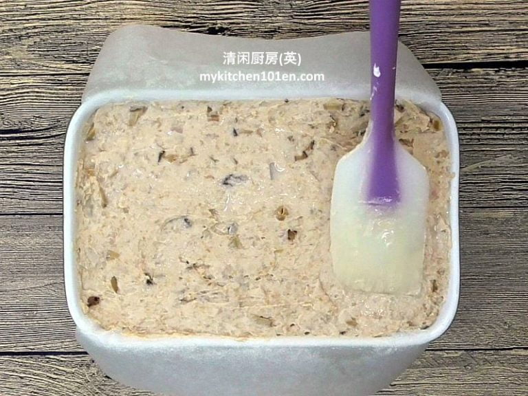 Delicious Steamed Taro Kuih (Chinese Or Kuih/Wu Tao Gou ...