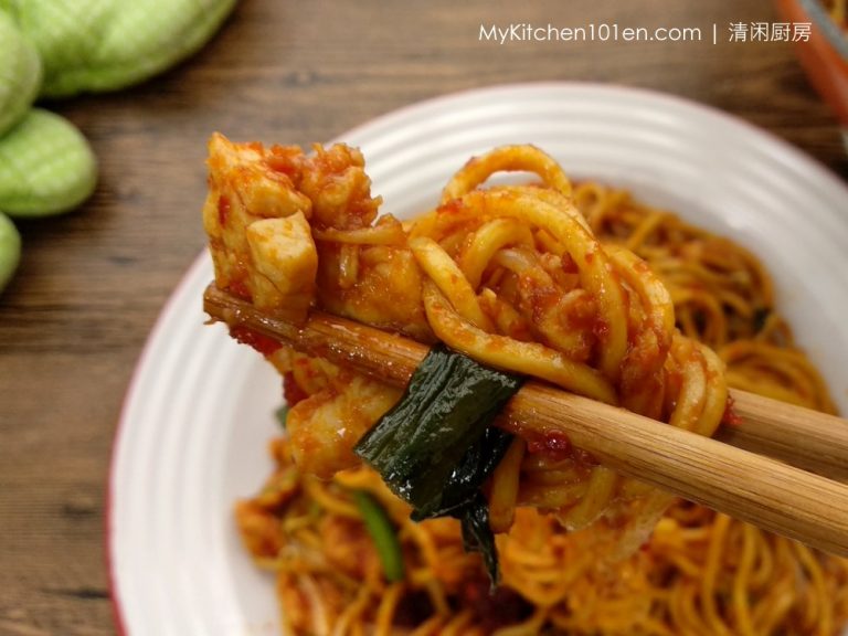 Spicy Stir fry Noodles (Mee Goreng Pedas) - Lots of Heat ...