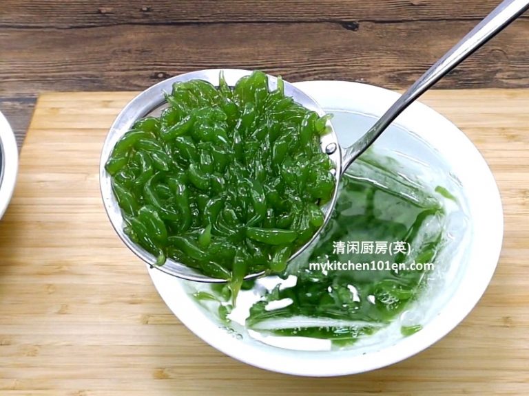 How to Make Cendol Jellies - MyKitchen101en.com