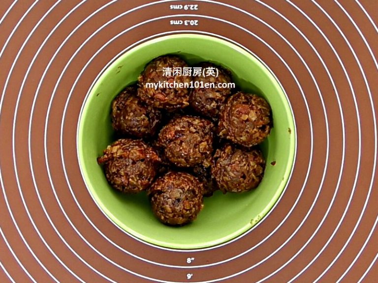 Beautiful Char Siew Pao/ Cha Shao Bao (BBQ Pork Chinese Steamed Bun ...