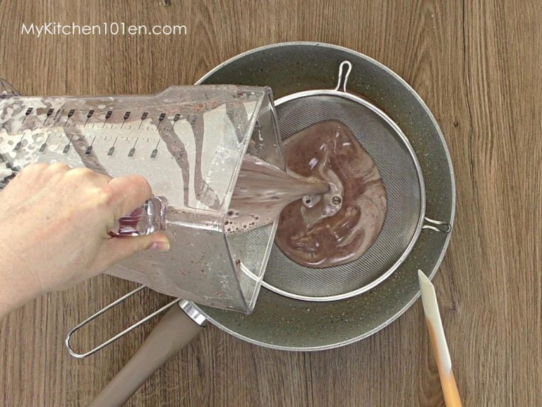 Ham Chim Peng (Fried Savory Dough) with Smooth Red Bean Filling - MyKitchen101en.com