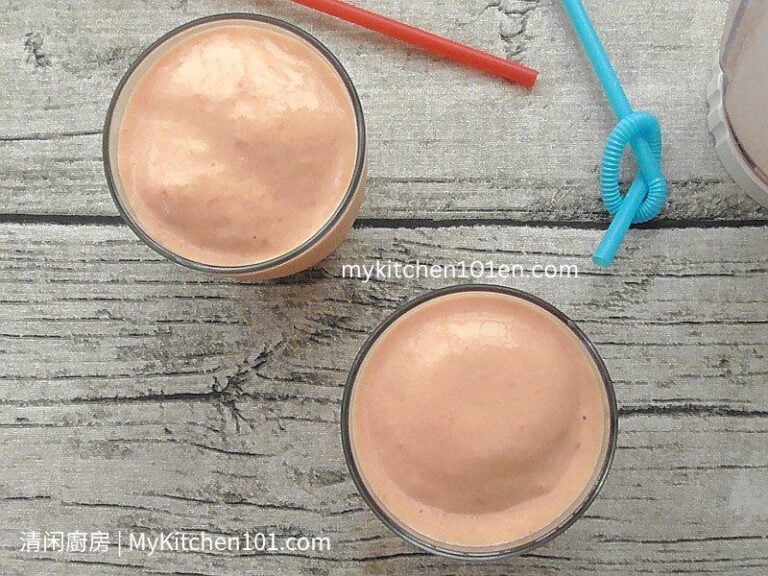 Creamy Papaya Milkshake Recipe - MyKitchen101en.com